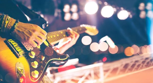 Active vs Passive Guitar Pickups | London Guitar Academy