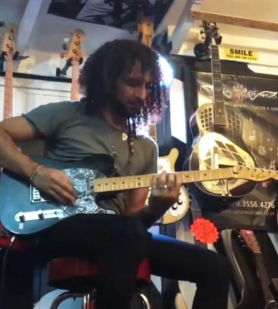 Guitar playing | London Guitar Academy Guitar Lessons London